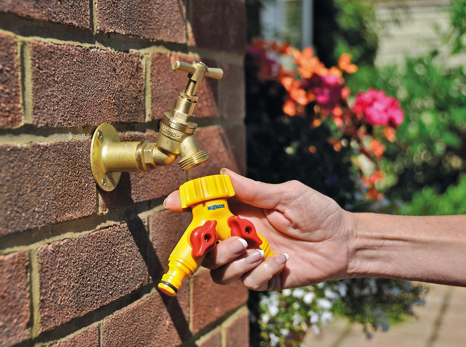 Hozelock Dual Tap Connector — Gardenhosepipe